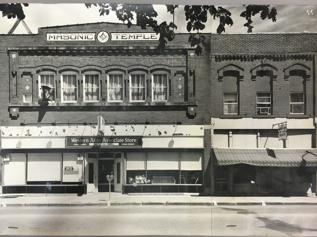 Historic Photos: Winterset Courthouse Square Commercial District ...